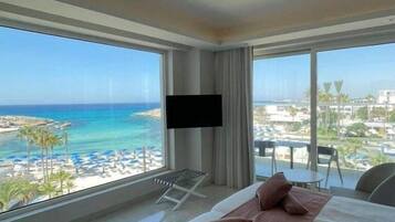 Quarto Comfort, 1 quarto, vista para a praia | Roupa de alta qualidade, camas de colchão Tempur-Pedic, minibar