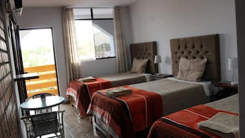 Frigobar, individualmente mobiliados, ferros/tábuas de passar roupa