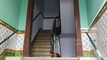 Cortinas/cortinados opacos, quartos insonorizados, Wi-fi grátis