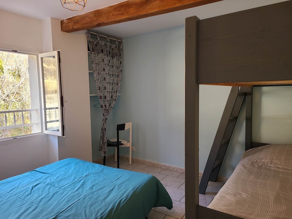 Appartement  De 56m2 à Montbrun Les Bains - Aurel