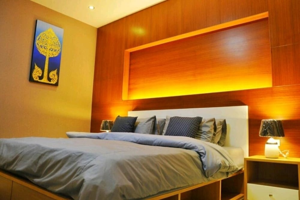 Thai Lanna Modern Style: Pimlanna Modern Chiang Mai - Chiang Mai