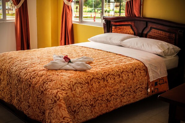 Quarto Básico | Wi-fi grátis, roupa de cama fornecida