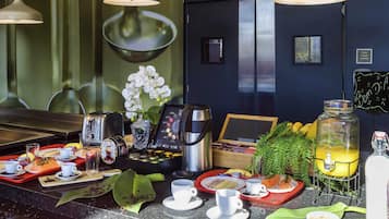 Café da manhã com buffet todos os dias (BRL 44 por pessoa)
