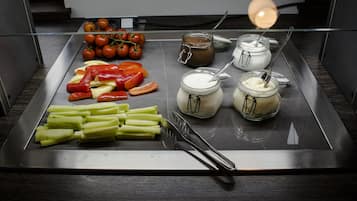 Pequeno-almoço tipo buffet diário incluído