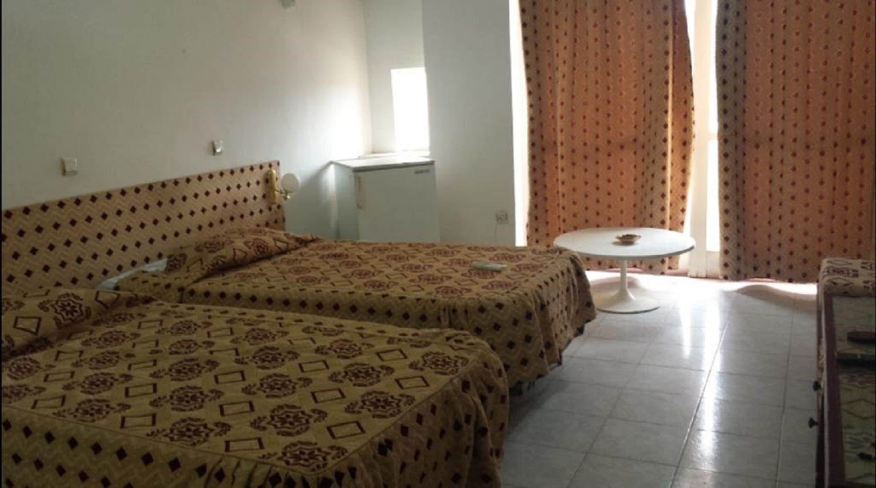 Quarto Clássico com Cama de Casal | Secretária, cortinas/cortinados opacos, Wi-fi grátis 