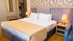 Quarto casal ou duplo standard | Frigobar, cofres nos quartos, escrivaninha