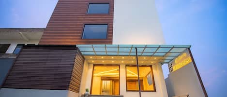 Fachada da propriedade