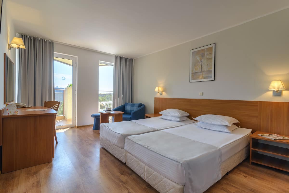 Quarto Twin Superior | Secretária, Wi-fi grátis, roupa de cama fornecida 
