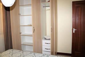 Apartamento Executivo | 2 quartos, com mobília individualizada, secretária