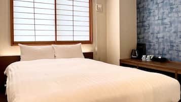Quarto casal design (Japanese Style) | Camas com colchões de espuma com sistema de memória, cofres nos quartos