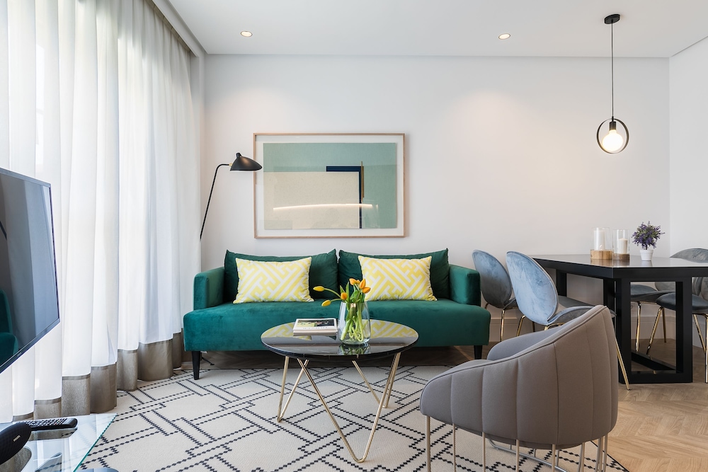 Feelathome Waldorf Suites Apartments - Madrid