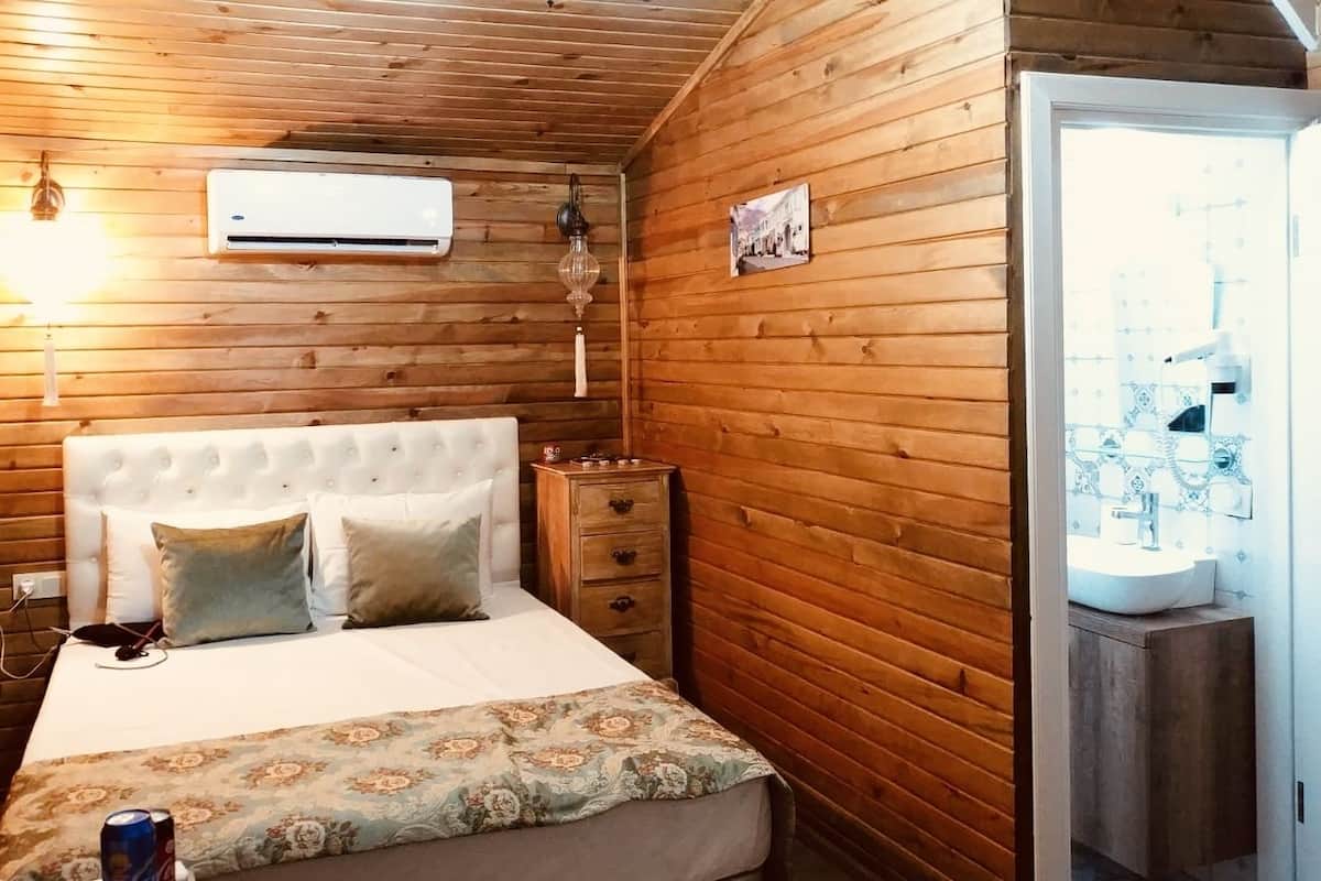 Bungalow Básico | 1 quarto, minibar, cofre no quarto, secretária