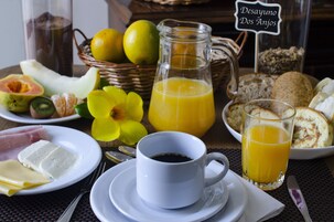 Café da manhã grátis todos os dias