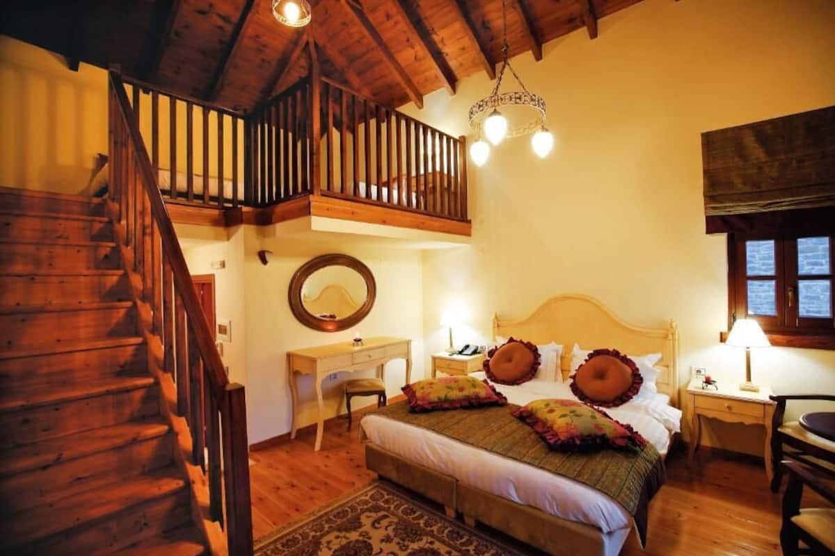 Minibar, secretária, quartos insonorizados, Wi-fi grátis 