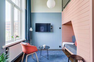 Com decoração personalizada, com mobília individualizada, Wi-fi grátis 