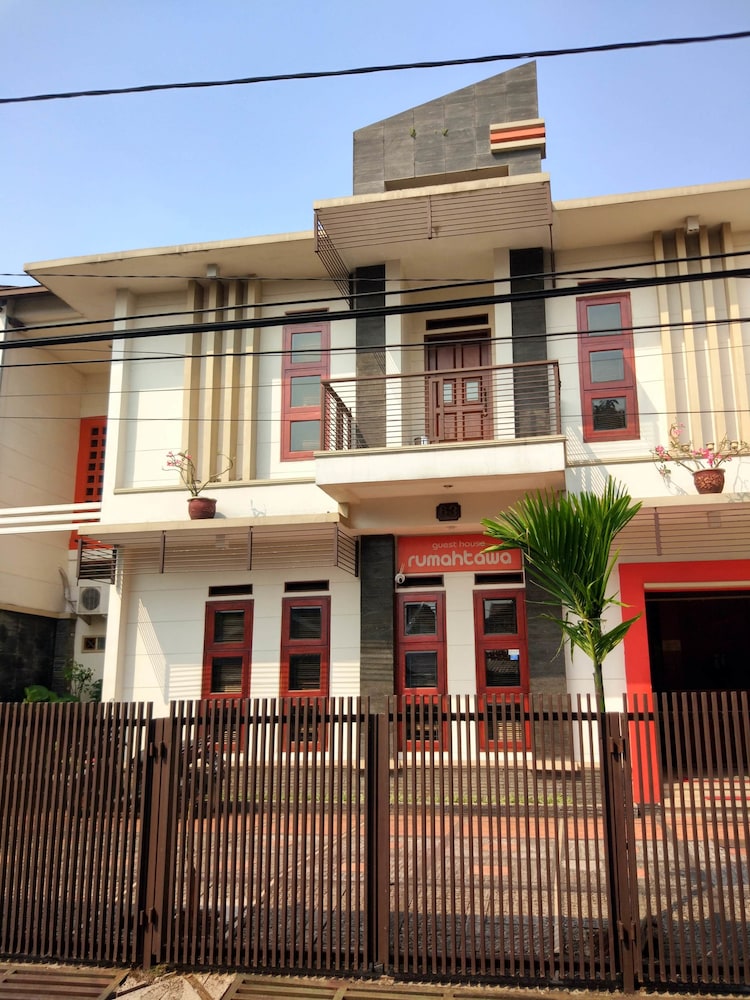 Rumah Tawa Guesthouse 1 - Bandung