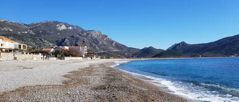 Perto da praia, 6 bares na praia