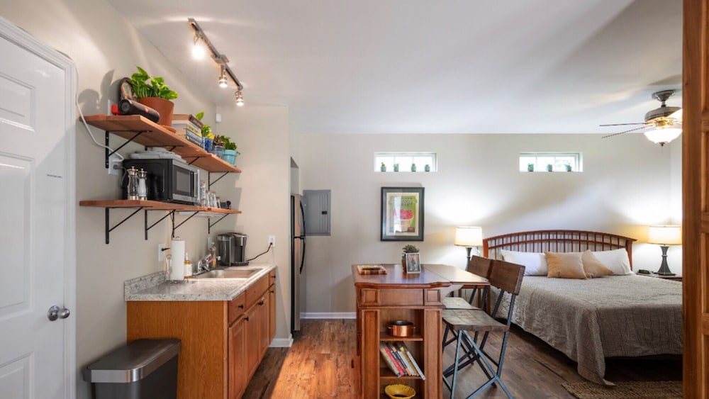 Riverside Garden Cottage - Nashville, TN