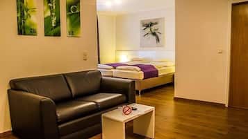 Quarto Duplo Deluxe | Secretária, Wi-fi grátis, roupa de cama fornecida