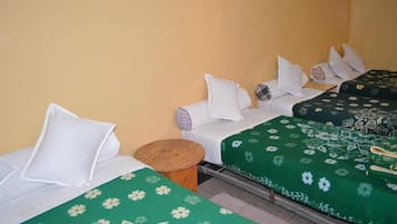 Secretária, cortinas/cortinados opacos, quartos insonorizados