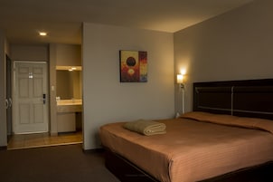 Quarto Comfort, 1 cama king-size | Secretária, secretária adequada para computadores portáteis