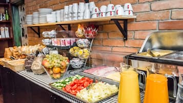 Pequeno-almoço takeaway diário (10 EUR por pessoa)