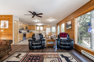 Casa Familiar | Sala | TV de ecrã plano