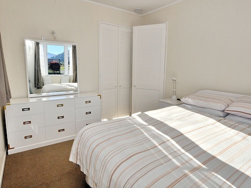 Shannon Cottage (Summer) - New Zealand