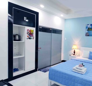 Quarto Duplo Standard para 1 Pessoa, vista para a montanha | Com mobília individualizada, secretária, cortinas/cortinados opacos