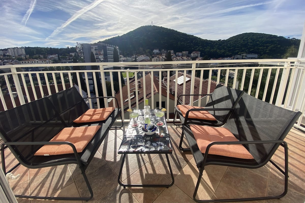 Apartamento, 2 quartos, varanda | Varanda