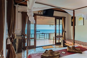 Romantic sea view bungalow S8 | Cofres nos quartos, cortinas blackout, Wi-Fi de cortesia, roupa de cama