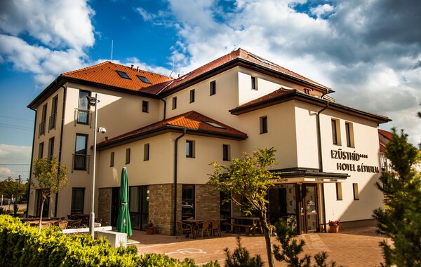 Ezüsthíd Hotel - Veszprém
