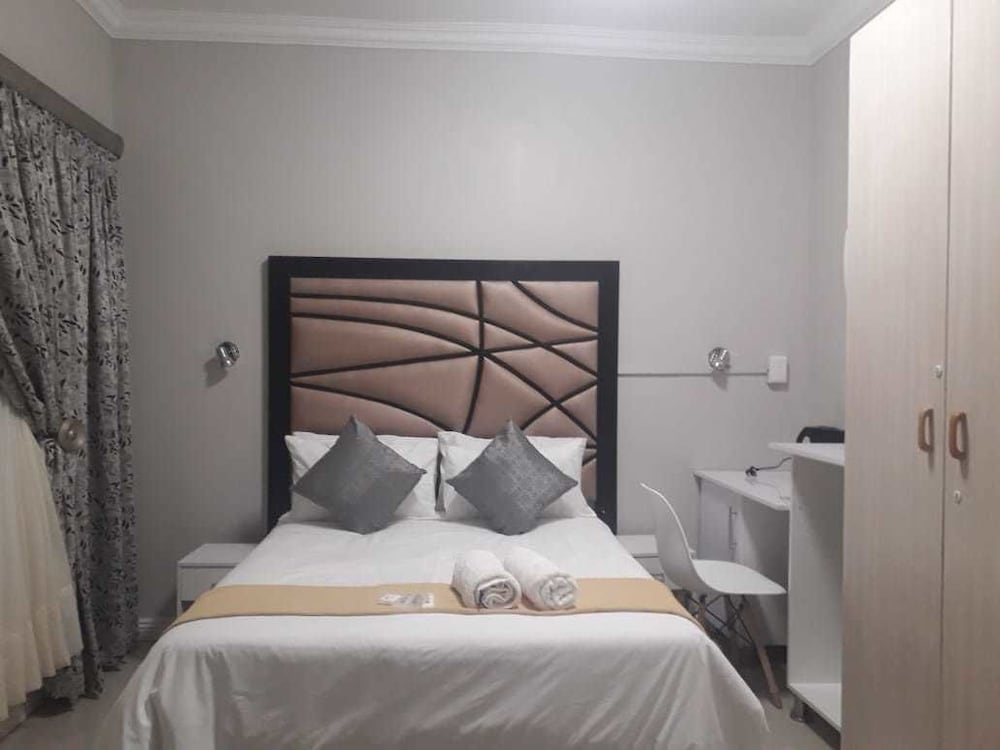 Vakhusi Bed And Breakfast - Malamulele