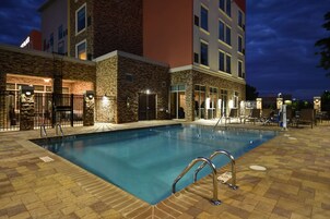 Piscina exterior sazonal 