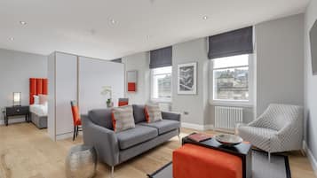 Estúdio Superior, 1 quarto, Vista para a cidade | Sala de estar | Smart TV
