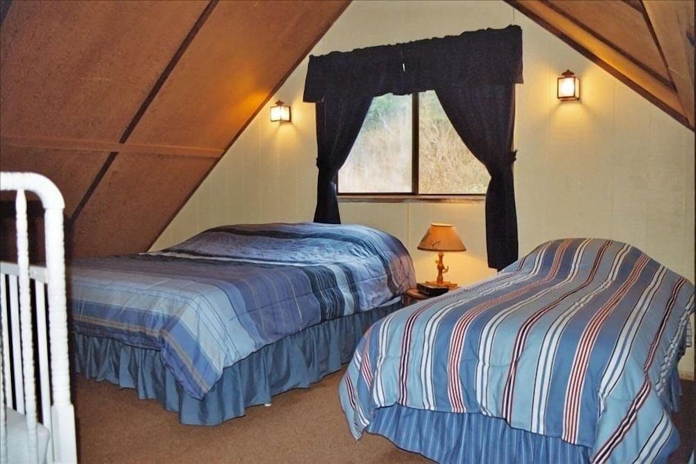 Saltwater Frontage - Spectacular Views - Secluded, Quiet, And Peaceful - Vancouver Island