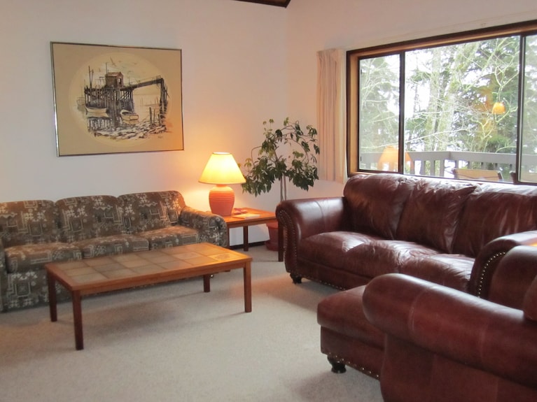 Saltwater Frontage - Spectacular Views - Secluded, Quiet, And Peaceful - Vancouver Island