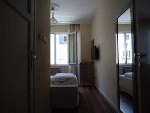 Wi-Fi de cortesia, roupa de cama