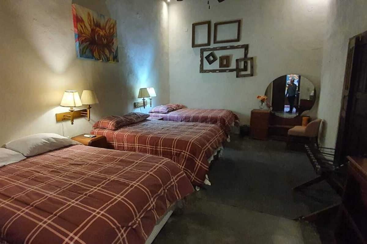 Quarto Triplo Júnior | Cortinas/cortinados opacos, Wi-fi grátis