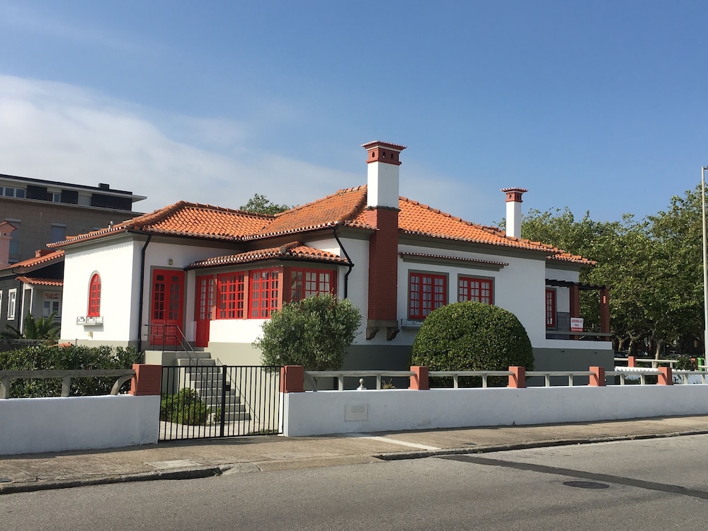 Tennis Park Strandhaus, In Strandnähe Und Im Zentrum Von Vila Do Conde. - Póvoa de Varzim