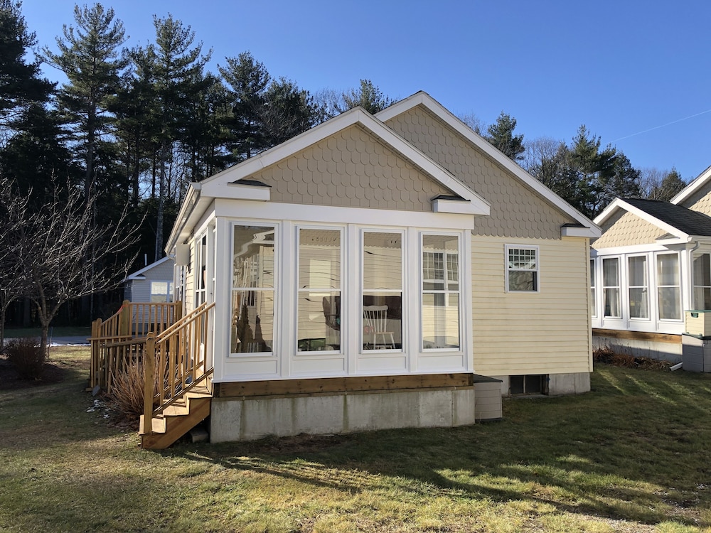 Beautifully Updated Cottage! - Wells, ME