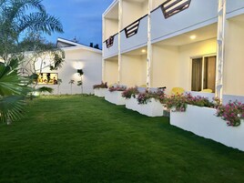 Suite (Tarsier) | Vista para o pátio