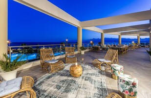 Bar junto à piscina