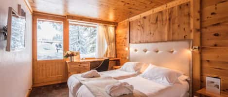 Quarto Duplo | Cofre no quarto, quartos insonorizados, Wi-fi grátis