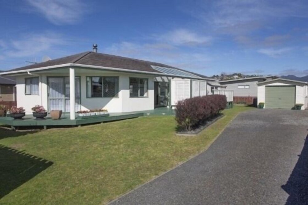 Sunny House Near Golf Course And Recreation Centre - Bay of Plenty