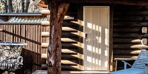 Villa Superior (with Private Open-air Bath, Nature) | Minibar grátis, cofre no quarto, com decoração personalizada 