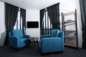 Suite | Sala de estar | Televisor LCD 