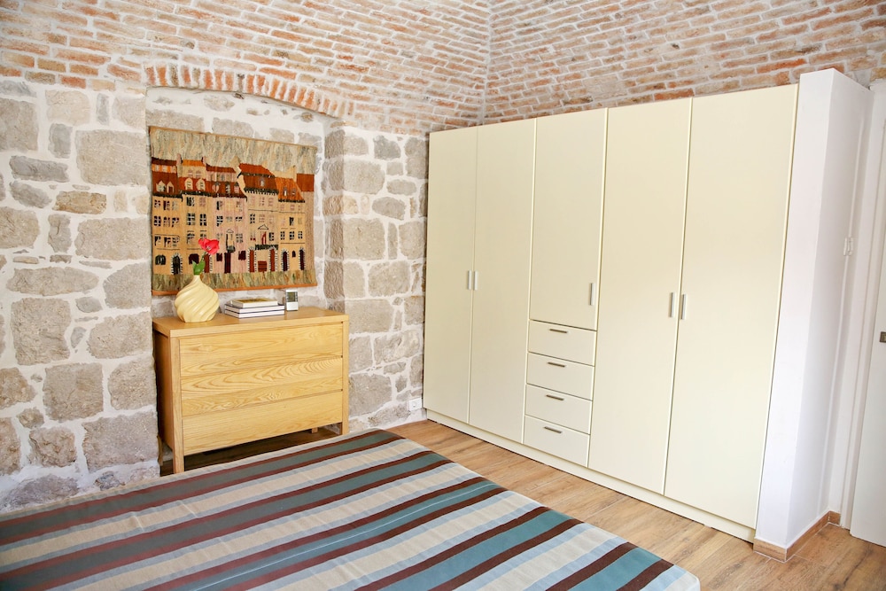 Luxury Waterfront Villa With Private Pool And Private Beach For 12 People - Kotor