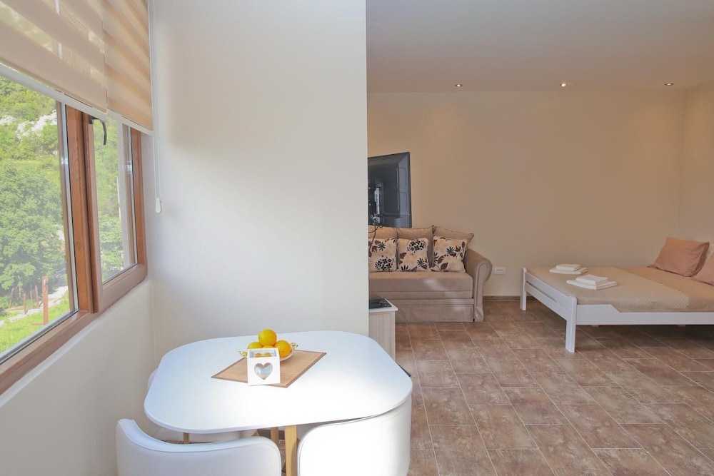Brand New Apartment With Amazing Terrace View! - Kotor