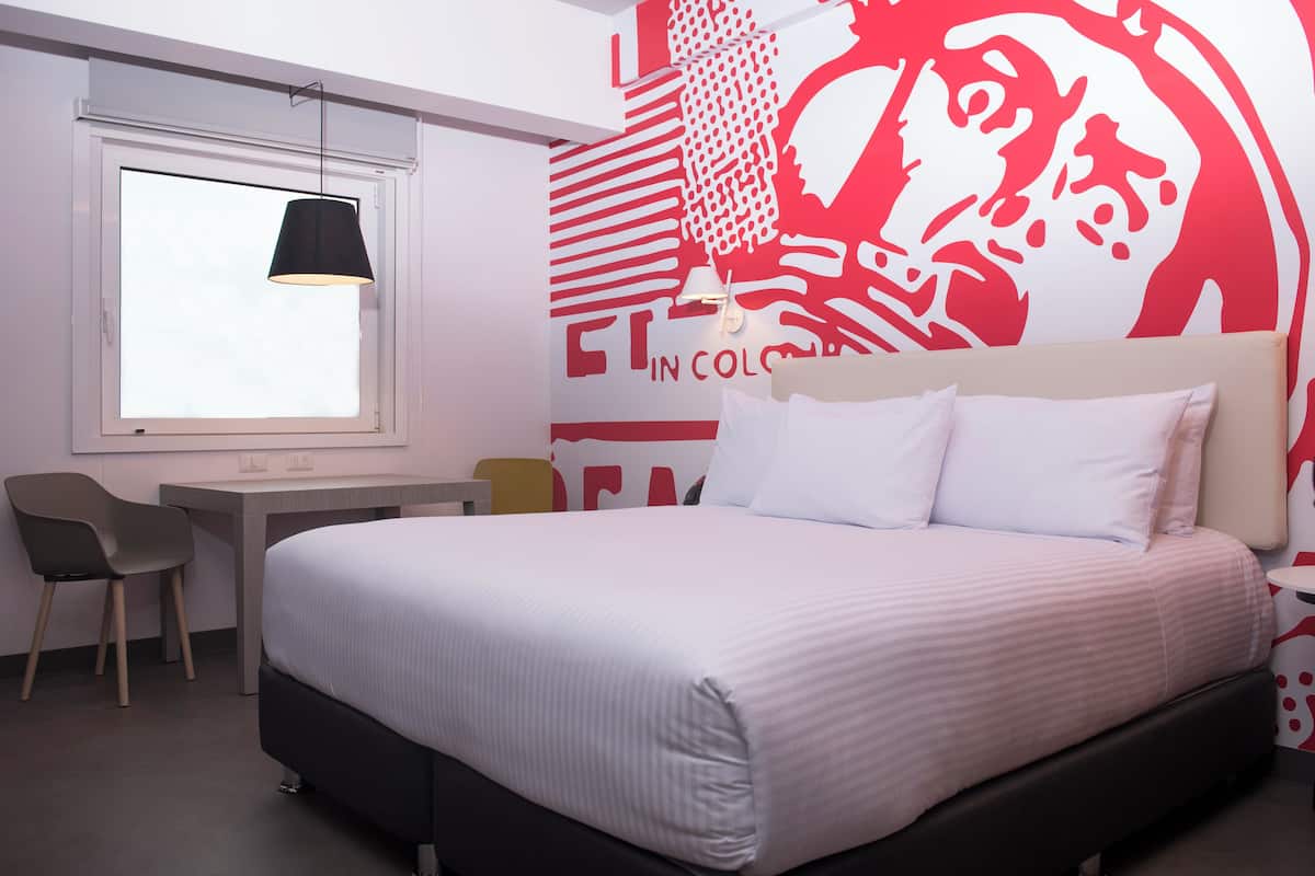 Quarto, 1 cama king-size, não fumadores | Lençóis de algodão egípcio, roupa de alta qualidade
